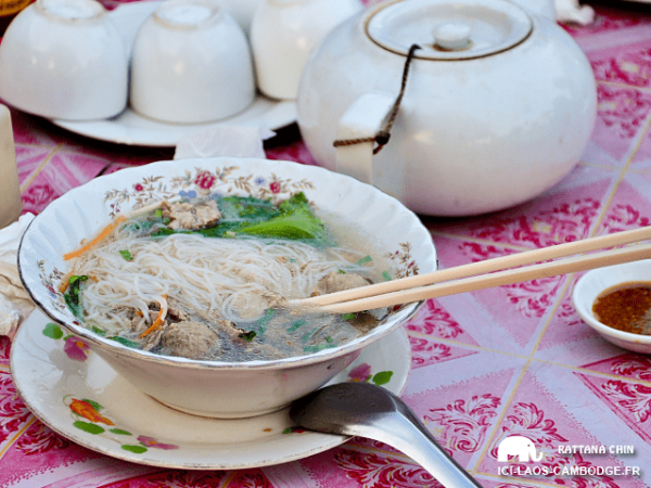 Le kuy teav un incontournable de la cuisine khmère