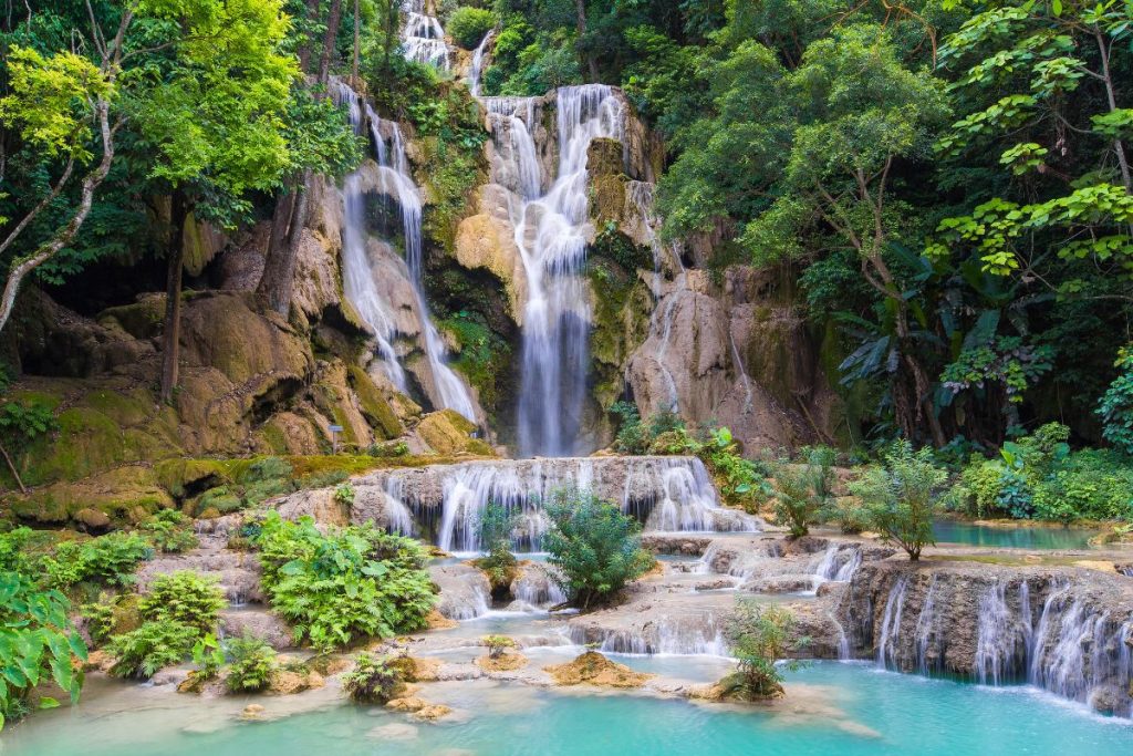 Les chutes de Kuang Si au Laos : Guide complet