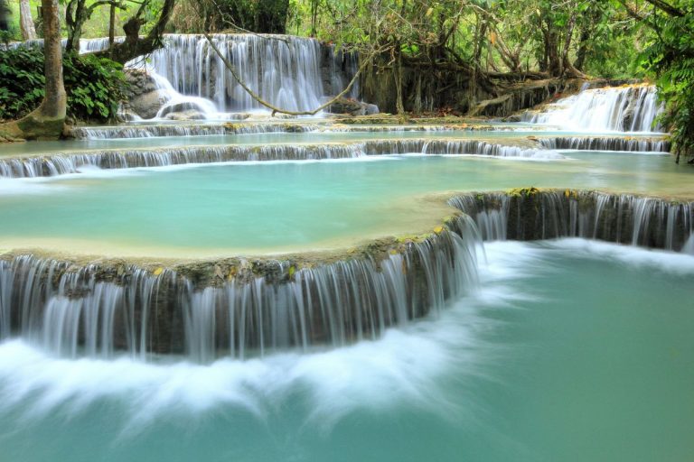 Les chutes de Kuang Si au Laos : Guide complet