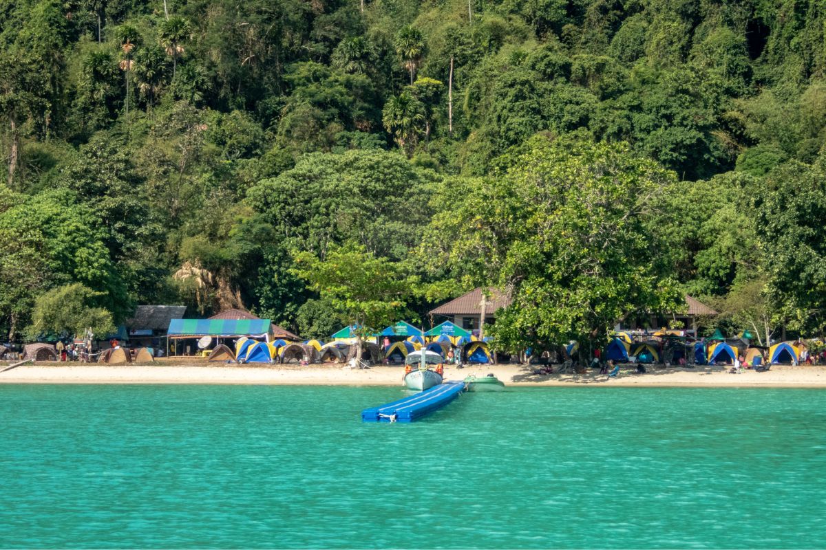 Iles Surin en Thaïlande : Guide pour un séjour paradisiaque