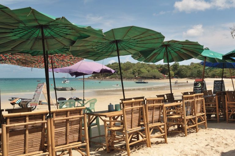 Découvrez Koh Samet, perle de la Thaïlande et ses secrets